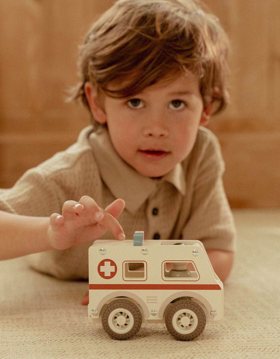 Voiture d'ambulance en bois FSC, jouets Little Dutch | Inelle